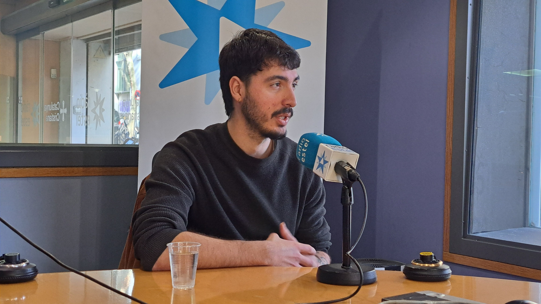 "Els metges de la sanitat concertada catalana treballen 200 hores anuals més que altres comunitats"